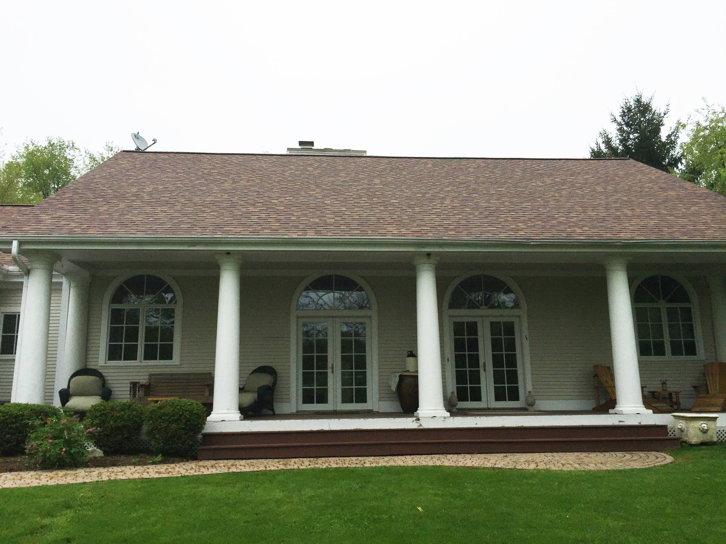 Neighborhood Roofing Owens Corning Oakridge Aged Cedar
